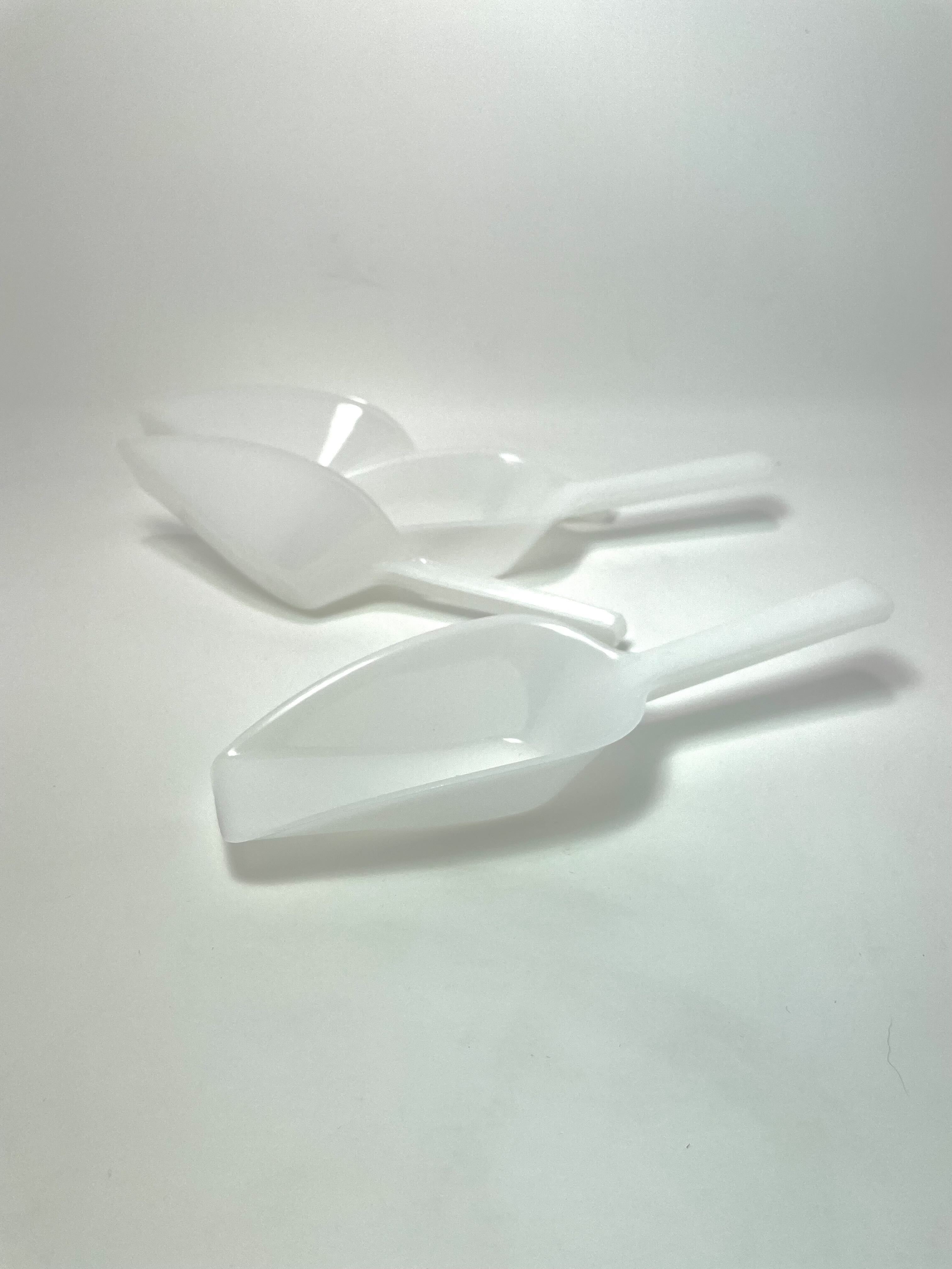 Flat Bottom HDPE Scoop – Cambridge Environmental Products, Inc.